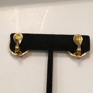 Monet | Jewelry | Monet Gold Tone Red Shell Clip On Earrings | Poshmark